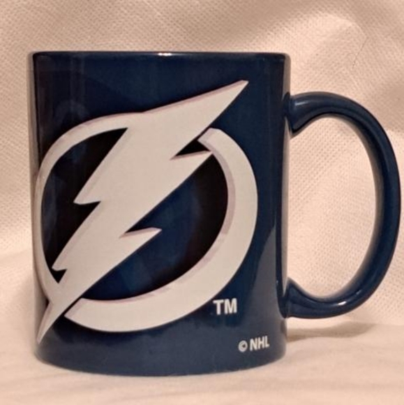 TM@NHL | Kitchen | Tampa Bay Lightning Mug Licensed Nhl Hockey Club ...